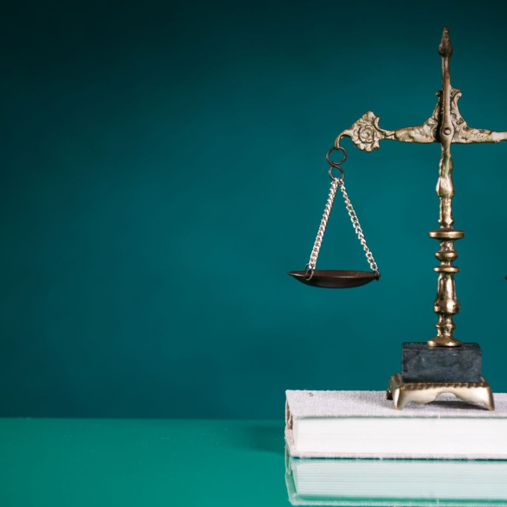 Book Review: A Biblical view of law and justice - Think - UCCF Law Network